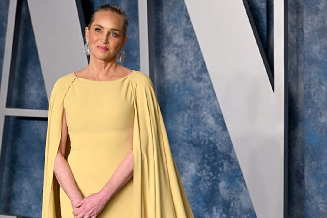Sharon Stone en robe jaune brodée Tony Ward