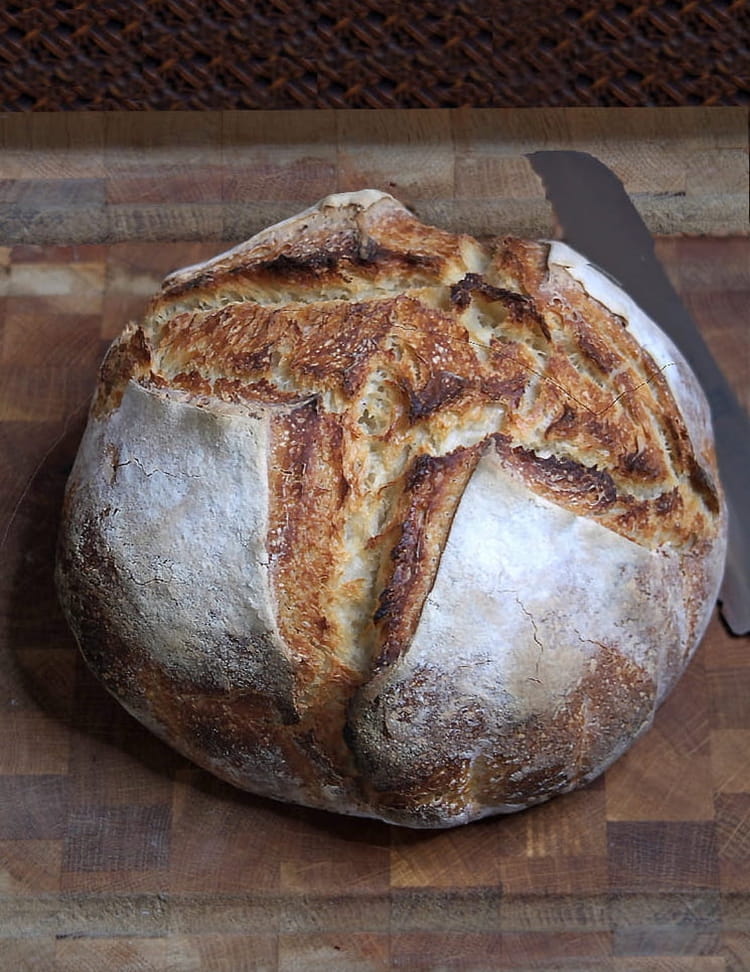 Recette de Pain boule au levain facile