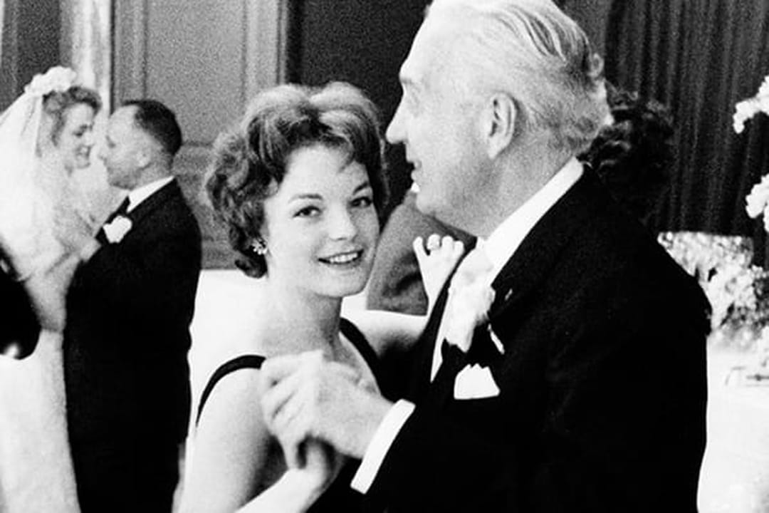 Romy Schneider en robe à bretelles