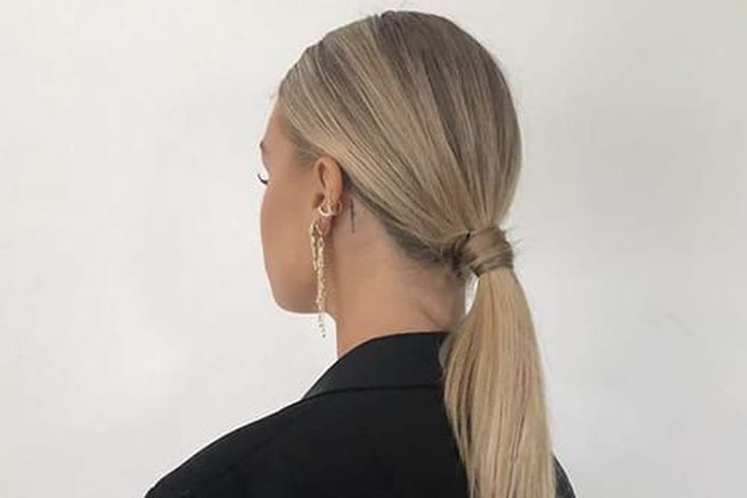 La queue de cheval basse et la mèche "élastique"