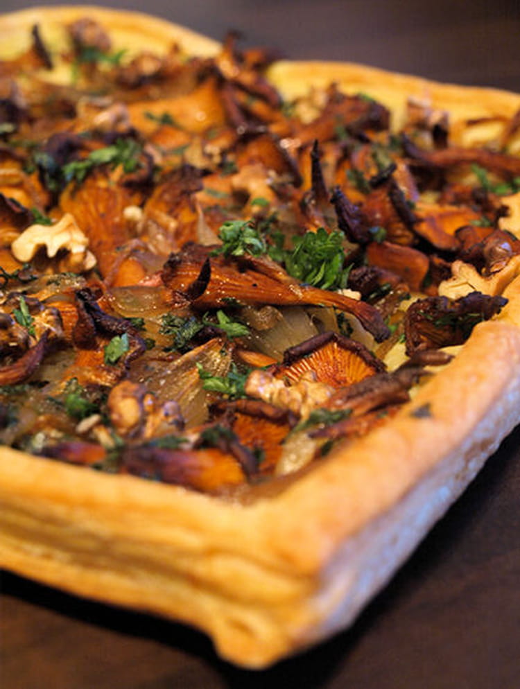 Recette de Tarte aux girolles et aux noix