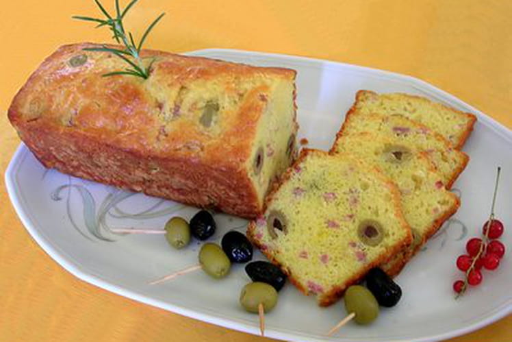 Cake aux olives et gruyère