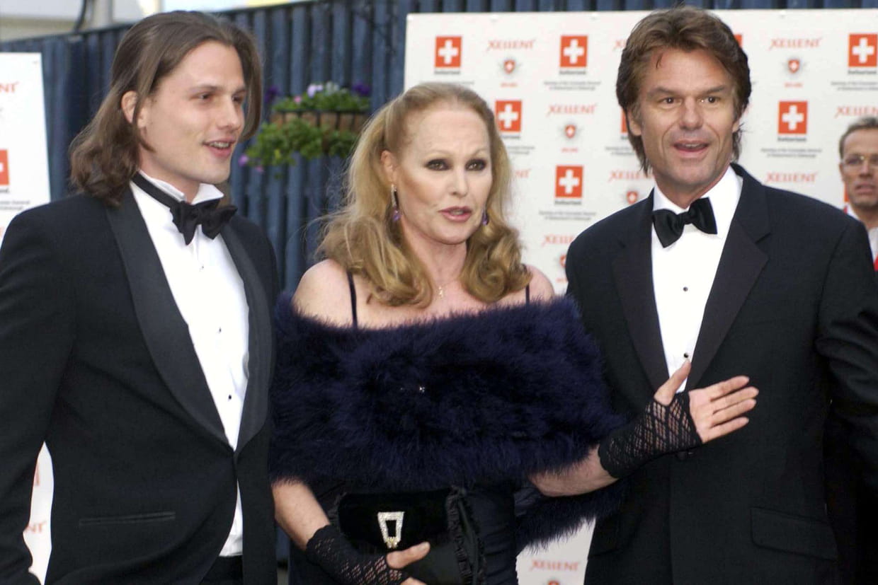 Dimitri Hamlin Ursula Andress