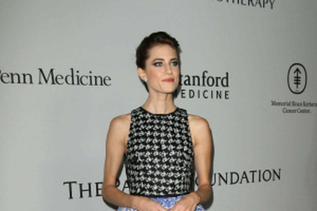 Allison Williams, fleur bleue
