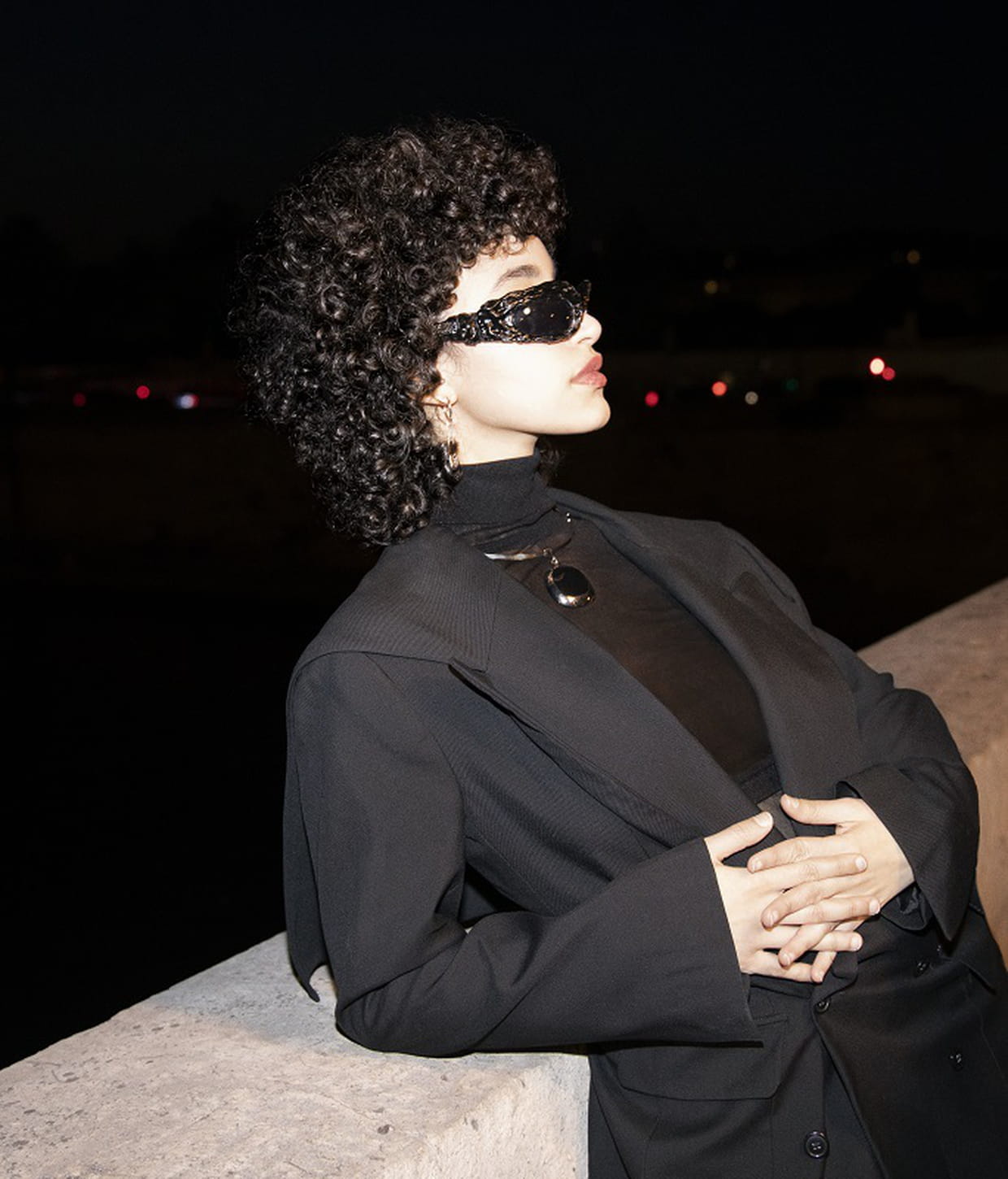 La coupe carré aux frisures serrées