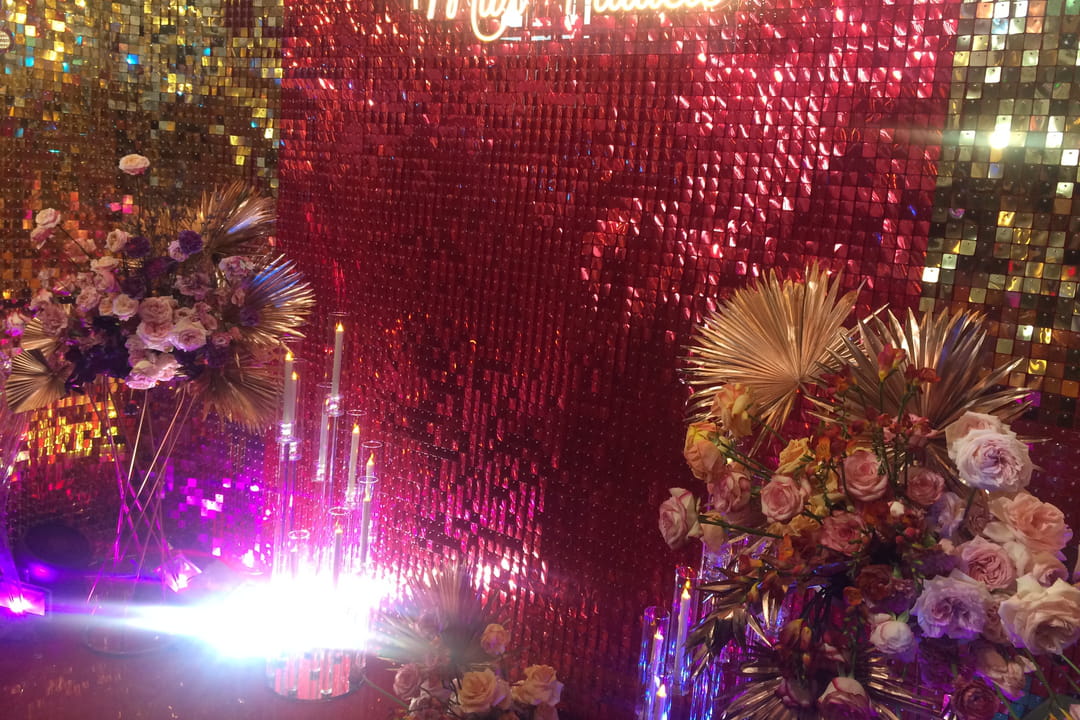 Un mur pailleté pour en mettre plein la vue