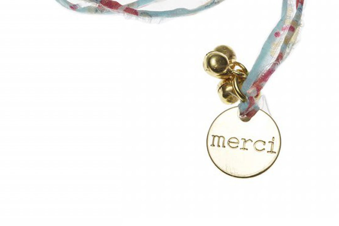 Bracelet en tissu de Merci