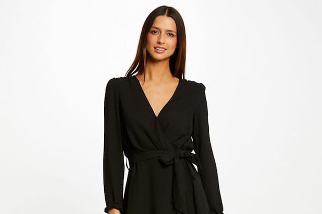 Robe noire trapèze