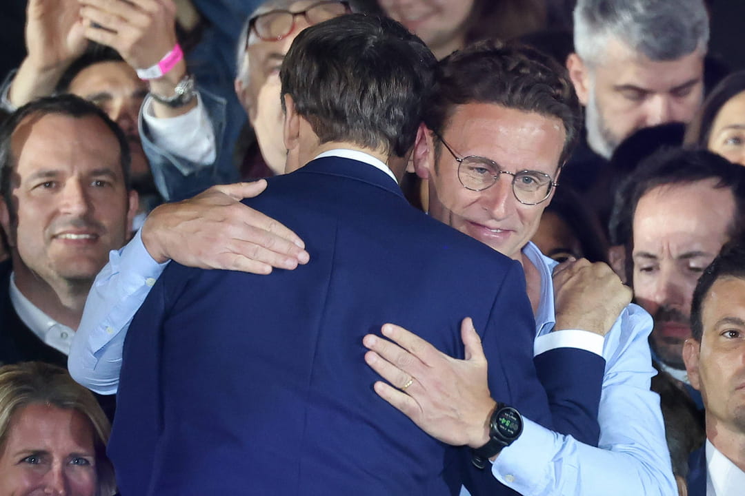 Laurent Macron enlace son frère