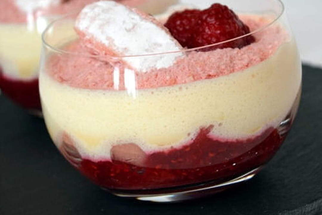 Tiramisu aux framboises et biscuits roses de Reims