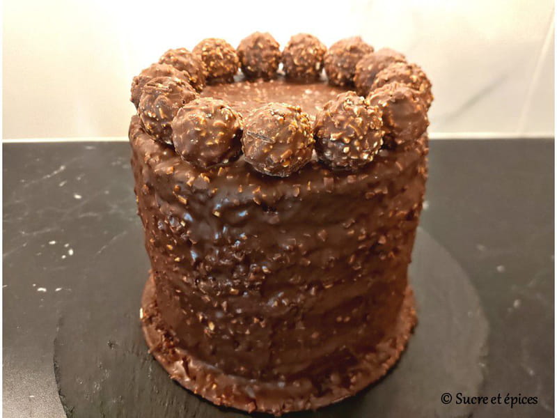 Recette de Layer cake Ferrero Rocher