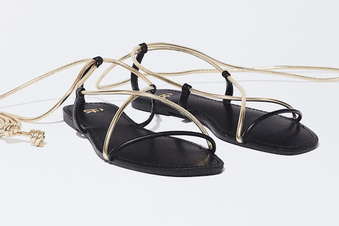 Sandales bicolores plates