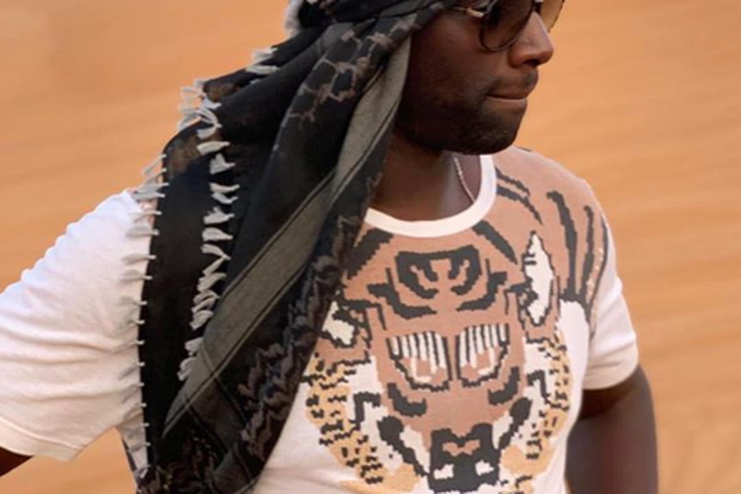 Omar Sy, en plein désert