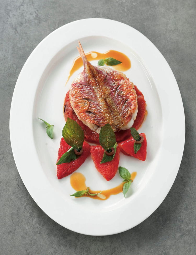 Recette de Rouget poêlé, tomate, olive, basilic