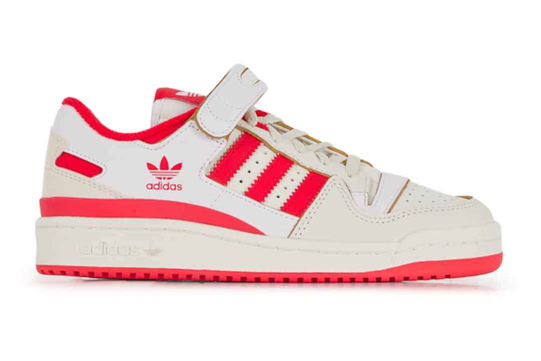 Baskets blanc et rouge