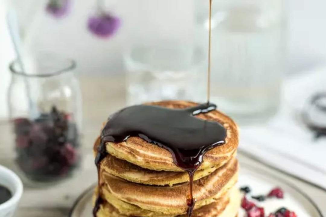 Pancake au parmesan vinaigre balsamique et fruits rouges