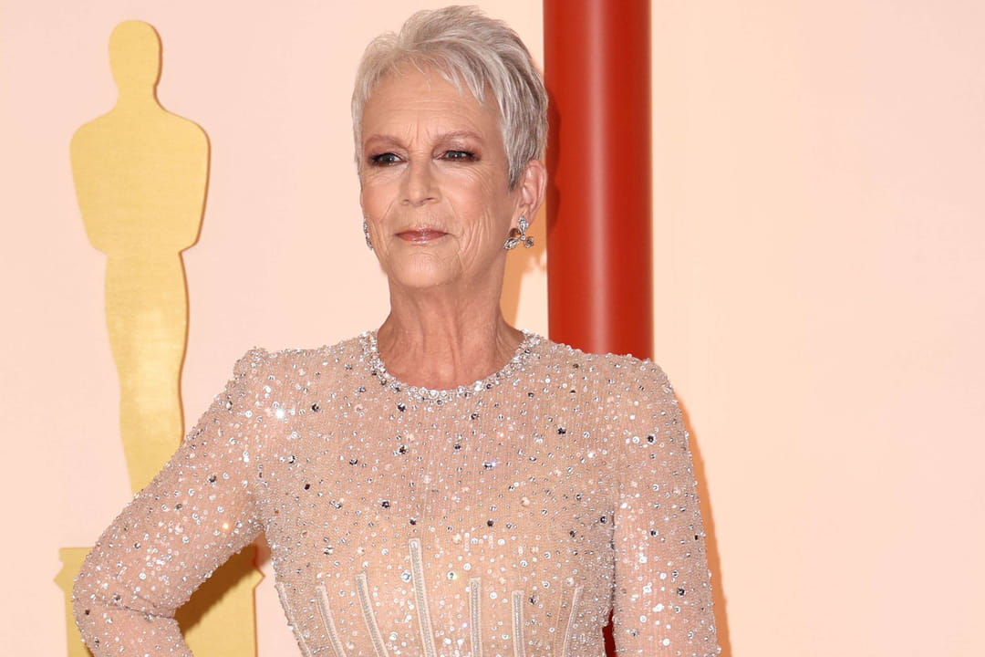 Jamie Lee Curtis en robe longue à strass