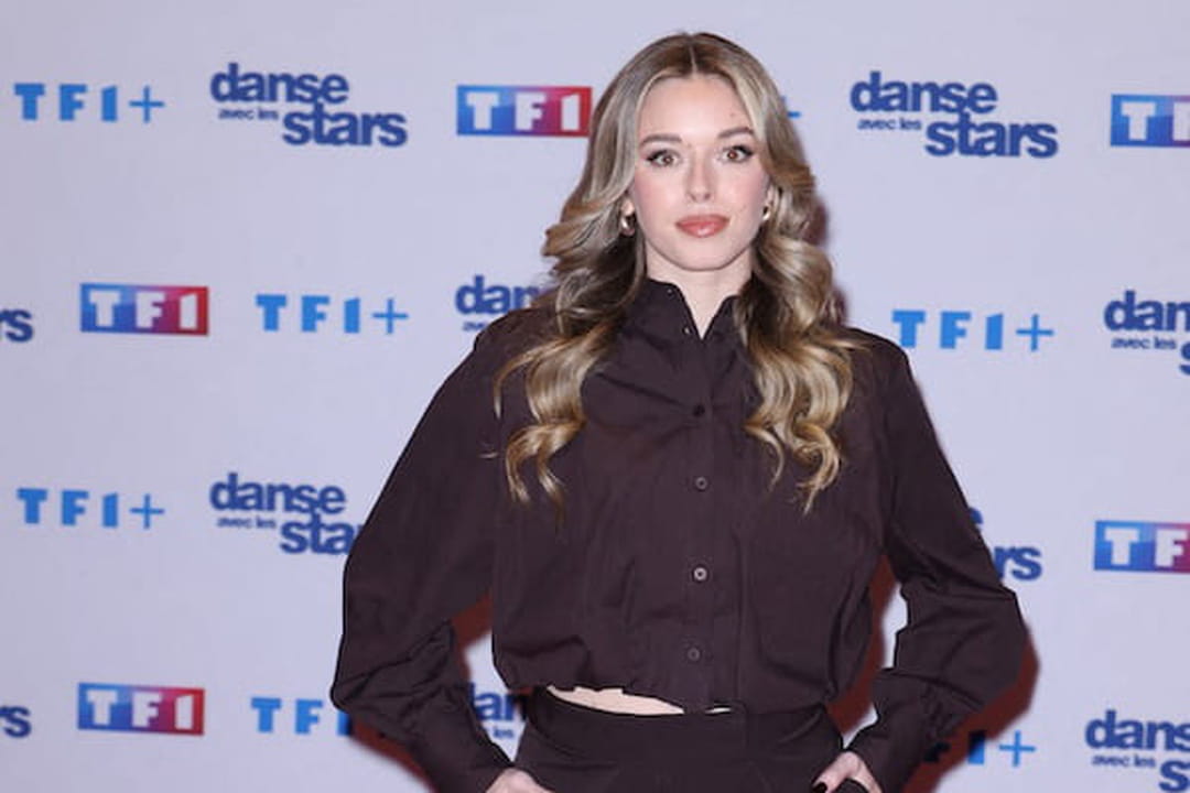 En ensemble marron, Emma (Star Academy) signe le parfait look de saison