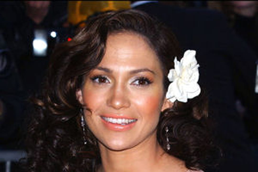 Stars et coloration : Jennifer Lopez en brune