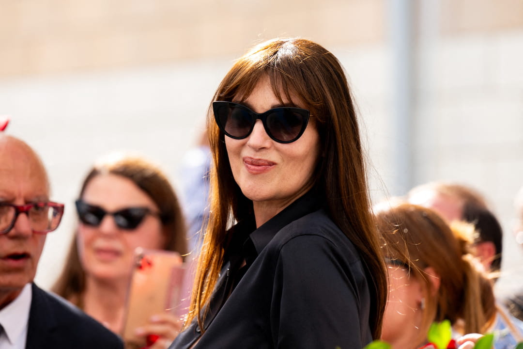 Monica Bellucci sublime son visage grâce à ce collier spectaculaire