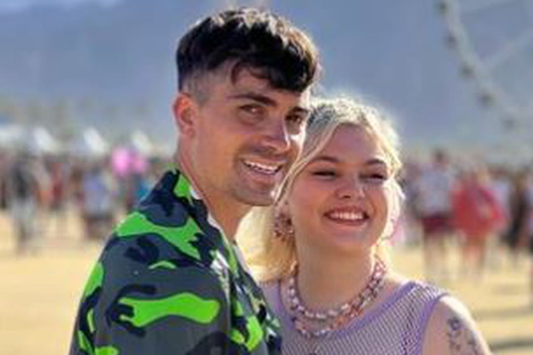 Louane, avec son compagnon Florian Rossi à Coachella