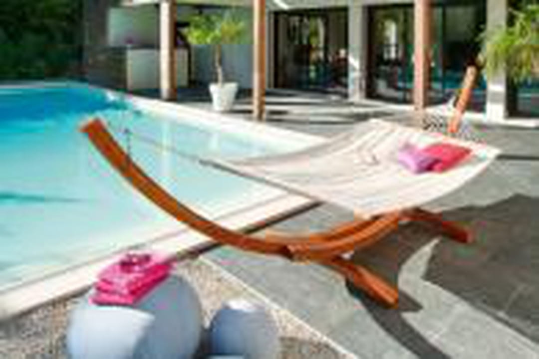 Hamac à la structure en bois Hespéride