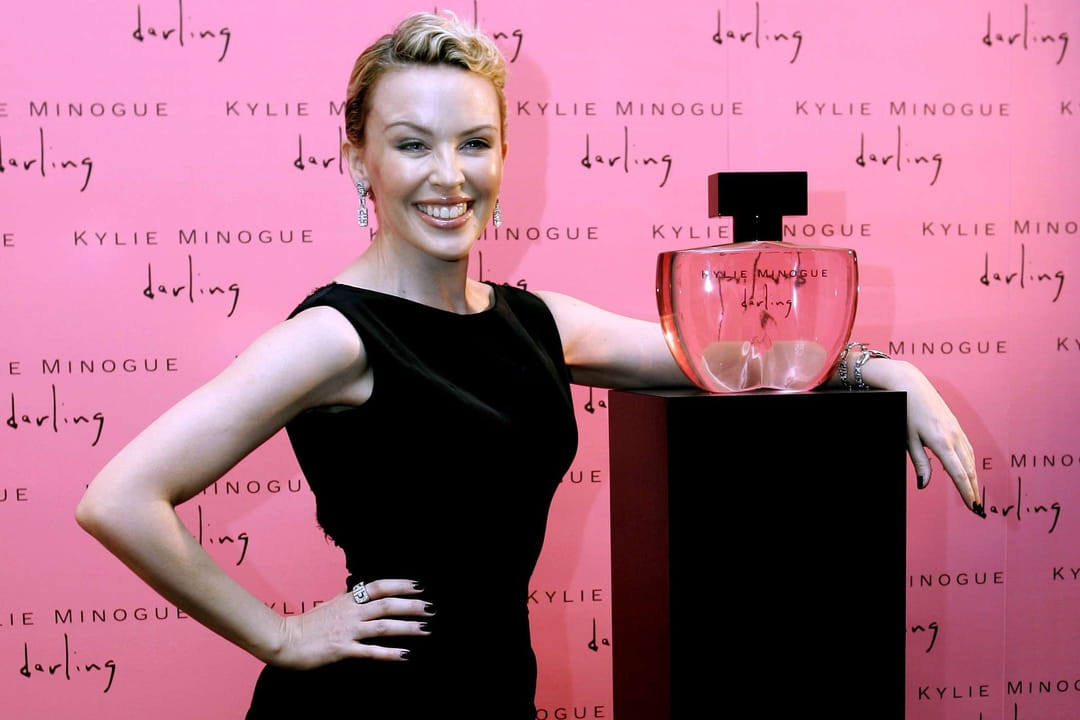 Lancement de son parfum, "Darling"
