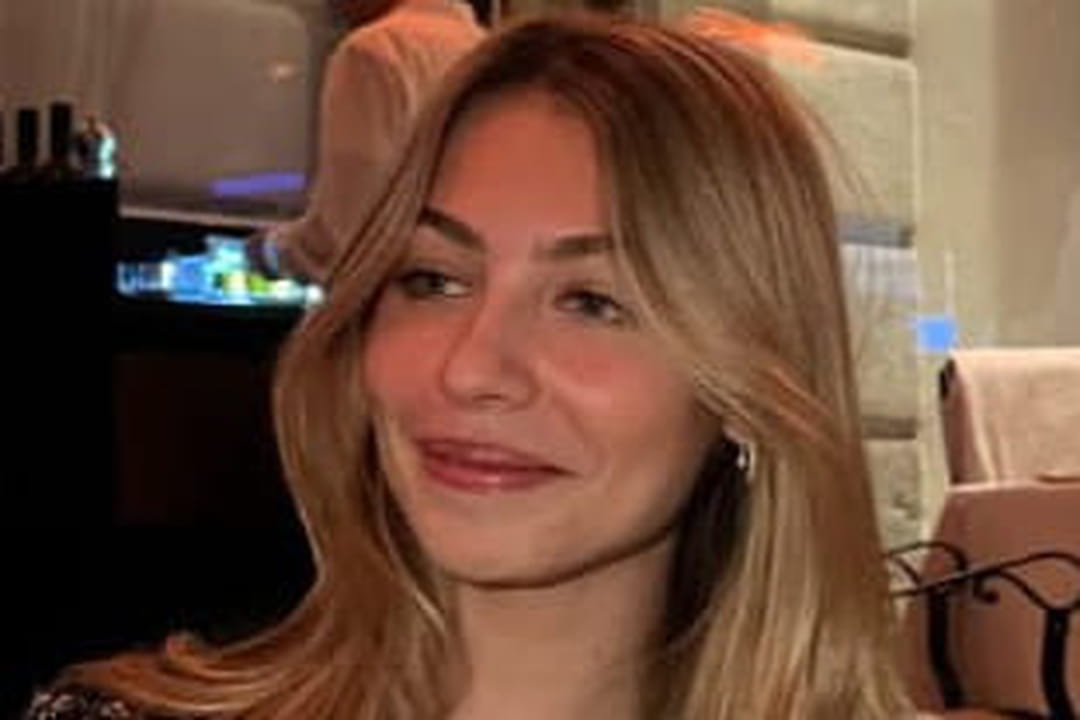 Stella Belmondo dévoile ses cheveux de rêve sur Instagram