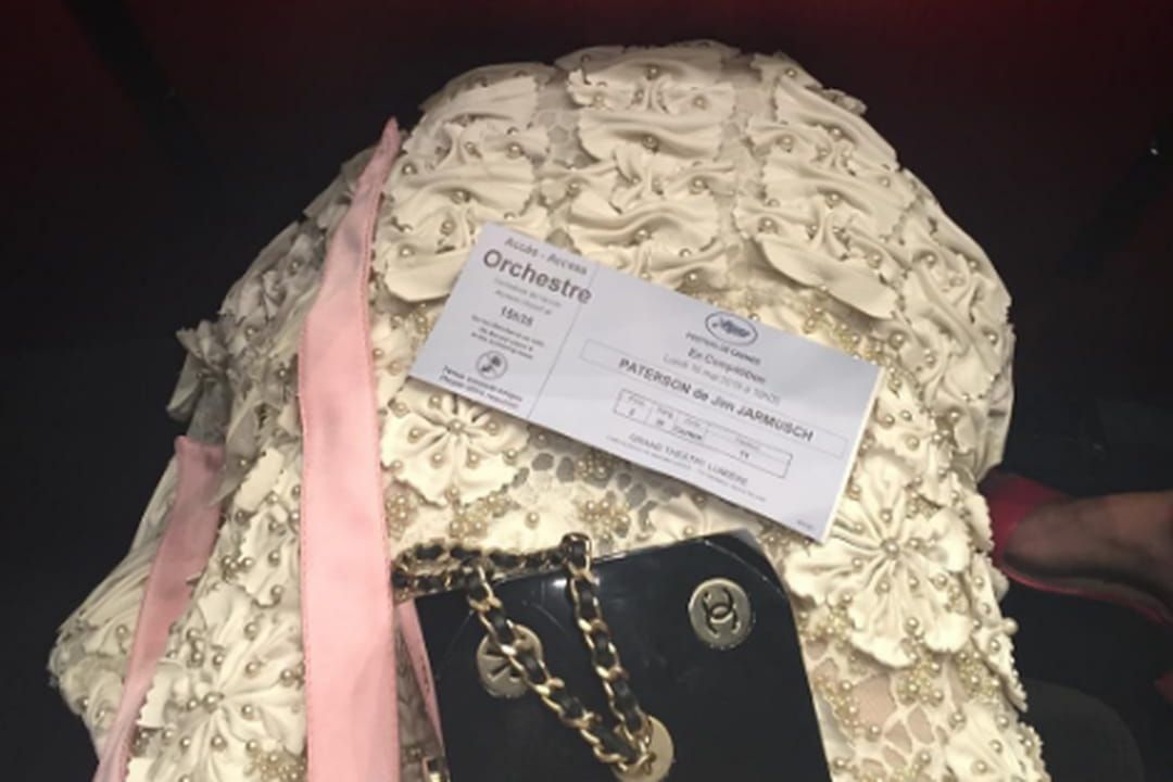 Chloé Sevigny invente le OOTD de ciné, en Chanel et en direct de la ...