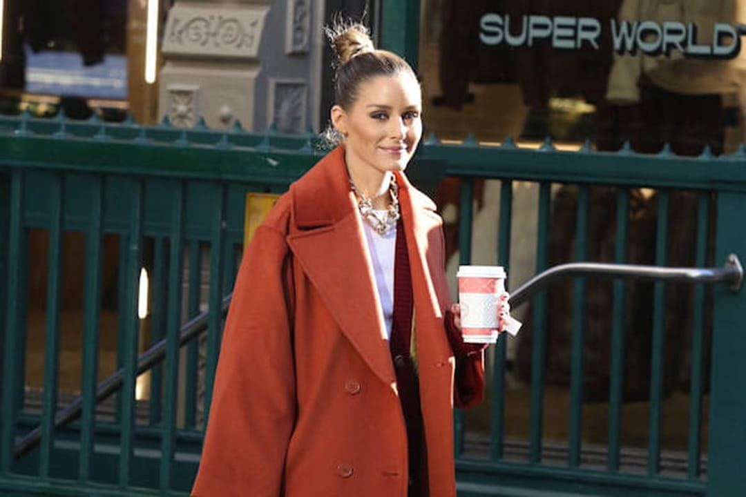 Olivia Palermo en manteau orange