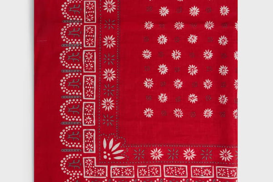 Foulard rouge à imprimé