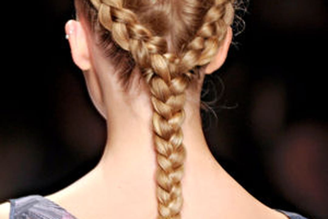 Coiffure : la double tresse