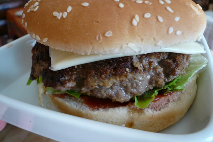 Recette de Hamburger 100% maison : la recette facile