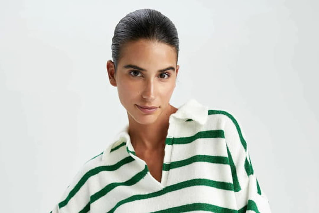 Pull vert et blanc rayé