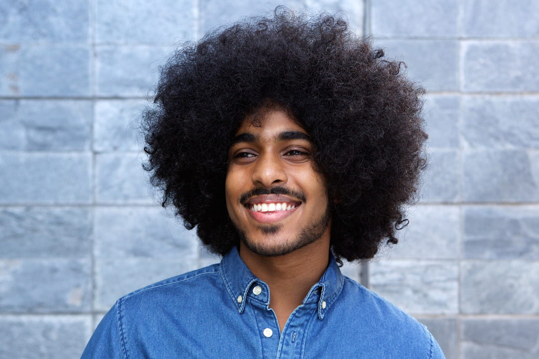 20 coiffures pour les hommes aux cheveux afros
