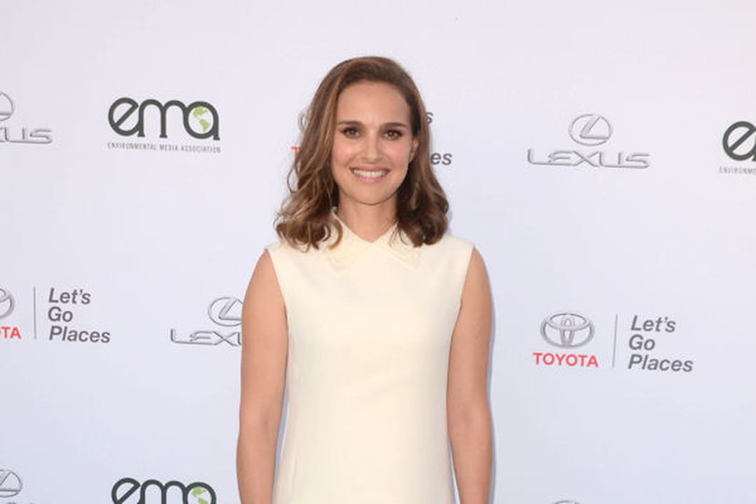 Les jambes gracieuses de Natalie Portman