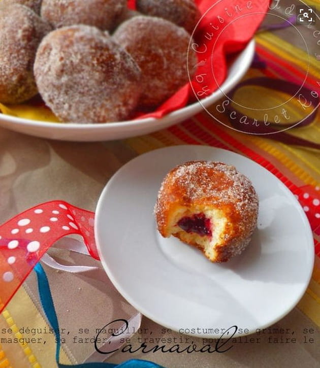 Beignets fourrés à la confiture