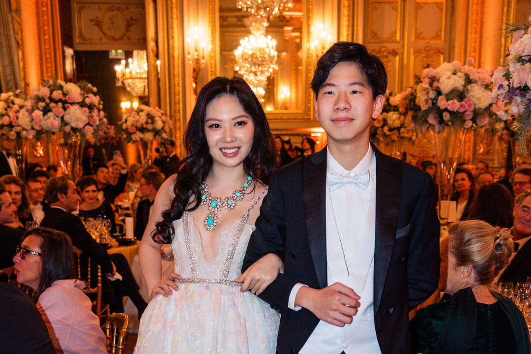 Jasmine Yen et son cavalier James Yen au Bal des Débutantes