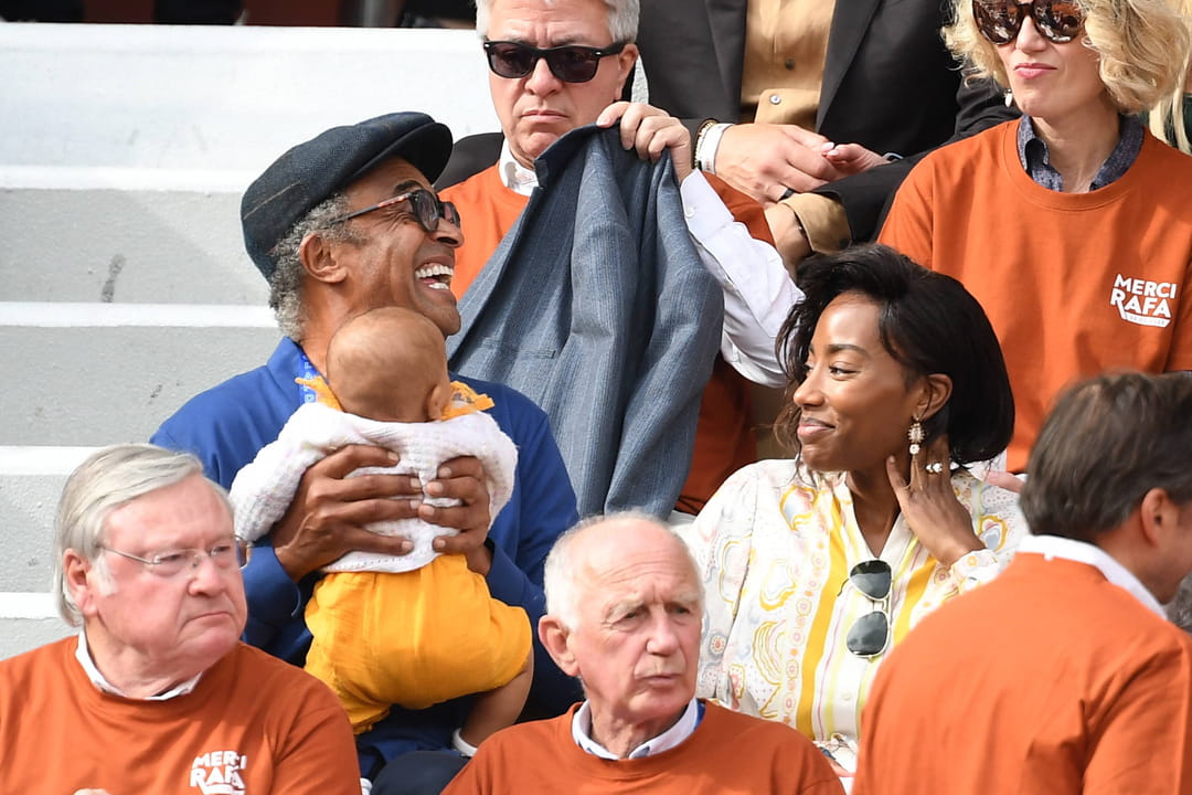 Yannick Noah et sa compagne Malika étaient avec leur bébé à Roland-Garros