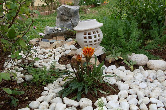 Des cailloux comme éléments de décoration