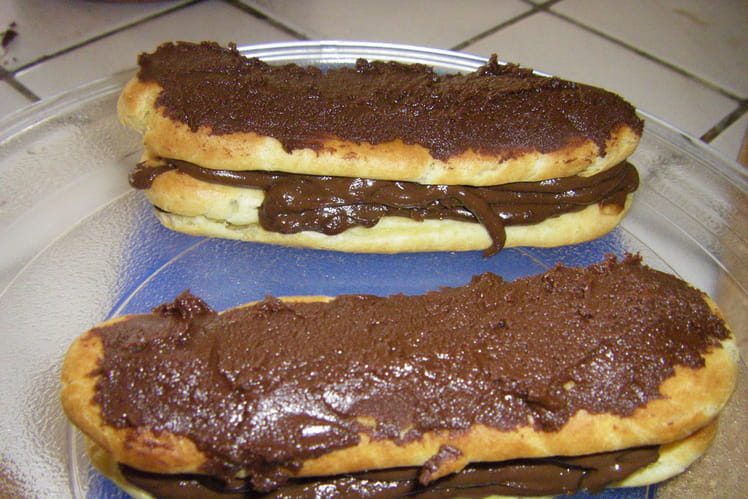 Recette de Éclairs au chocolat inratables : la recette facile