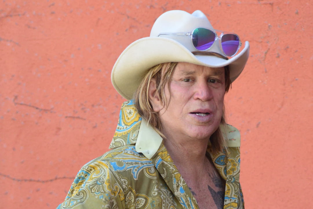 Mickey Rourke regrette ses chirurgies esthétiques ratées