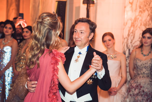 Stéphane Bern et Leah Behn ouvrent le bal