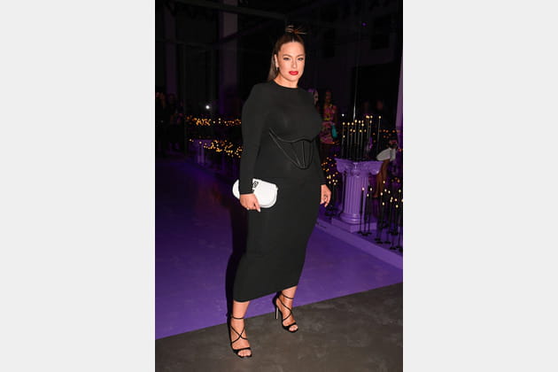 Ashley Graham au défilé Versace