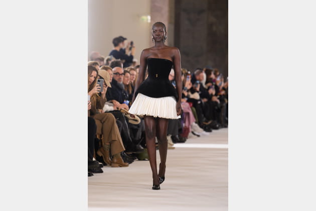 Look 2 du défilé Schiaparelli