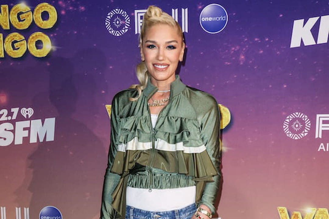 Gwen Stefani adopte une tenue clinquante sans tomber dans le too much