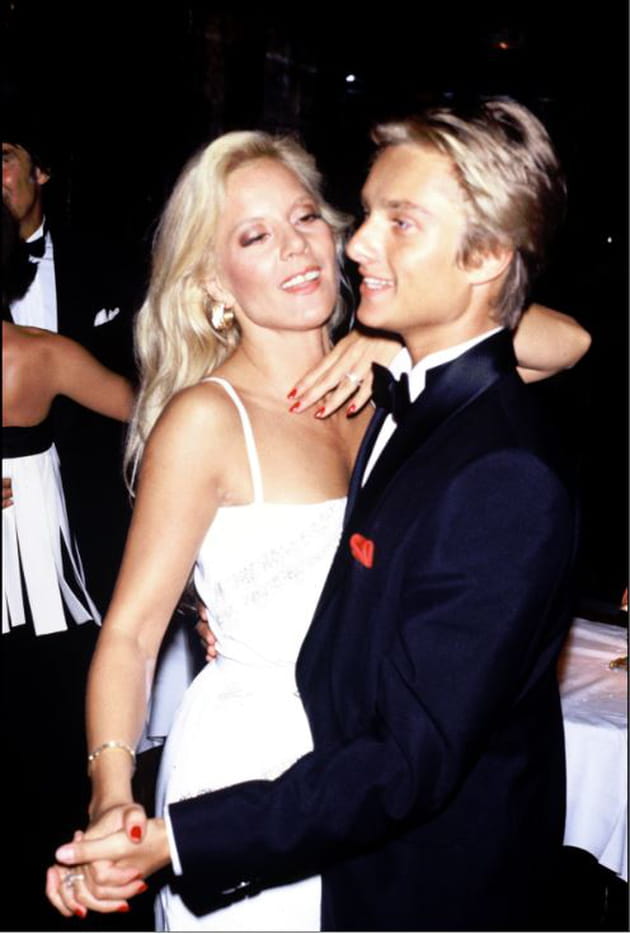 Sylvie Vartan et David Hallyday lors d'une soirée chez Maxim's, en 1984