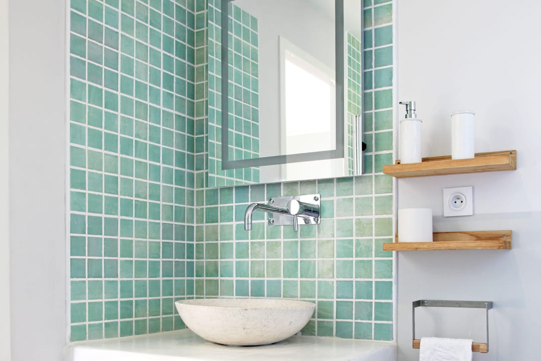 Crédence vert d'eau côté vasque