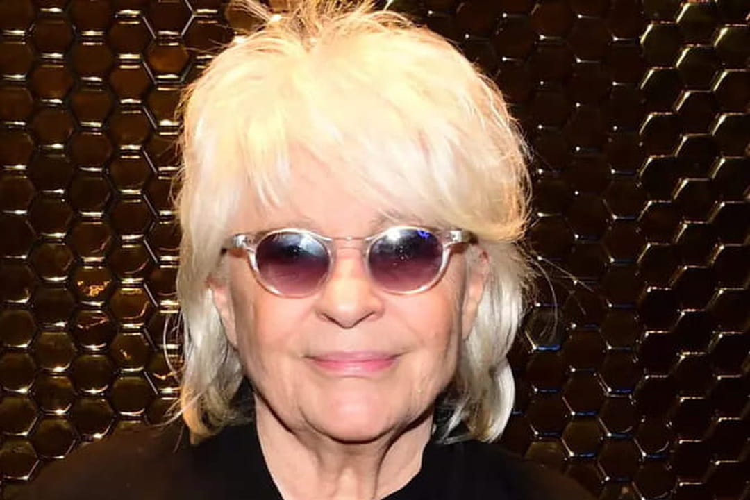 Catherine Lara, malheureuse dans Mask Singer ? : "j'ai failli faire un ...