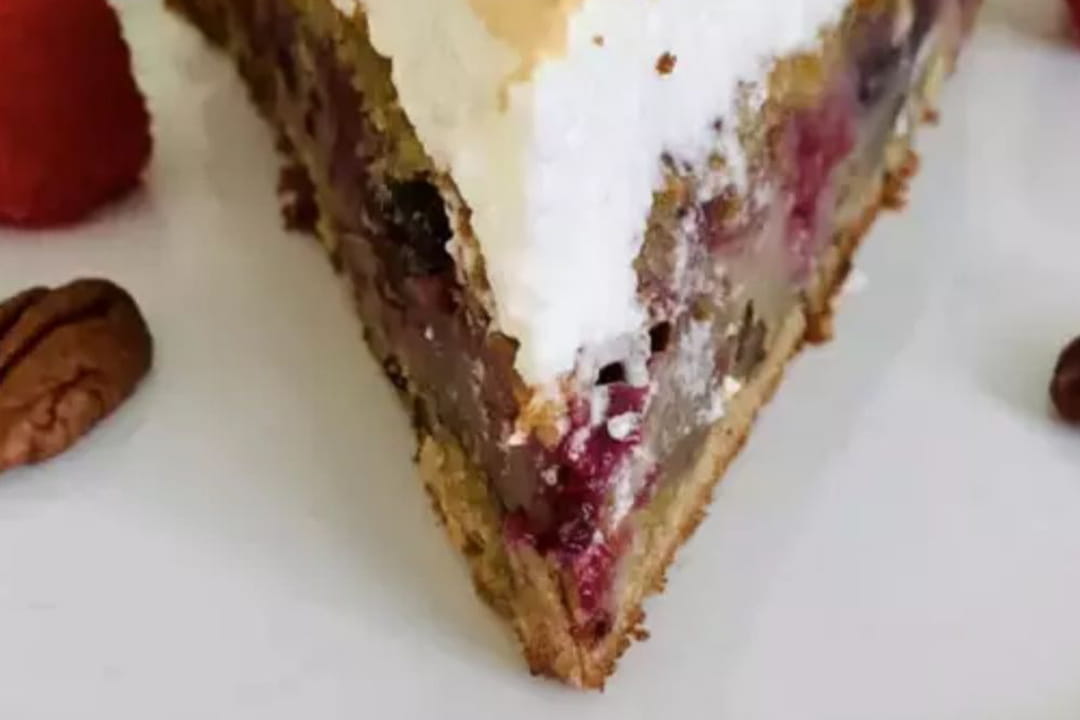 Gâteau meringué érable et fruits rouges